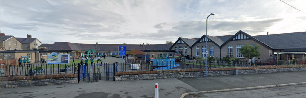 Ysgol Ffordd Dyffryn – Cydweithrediad Clwstwr LLANDUDNO Cluster of Schools