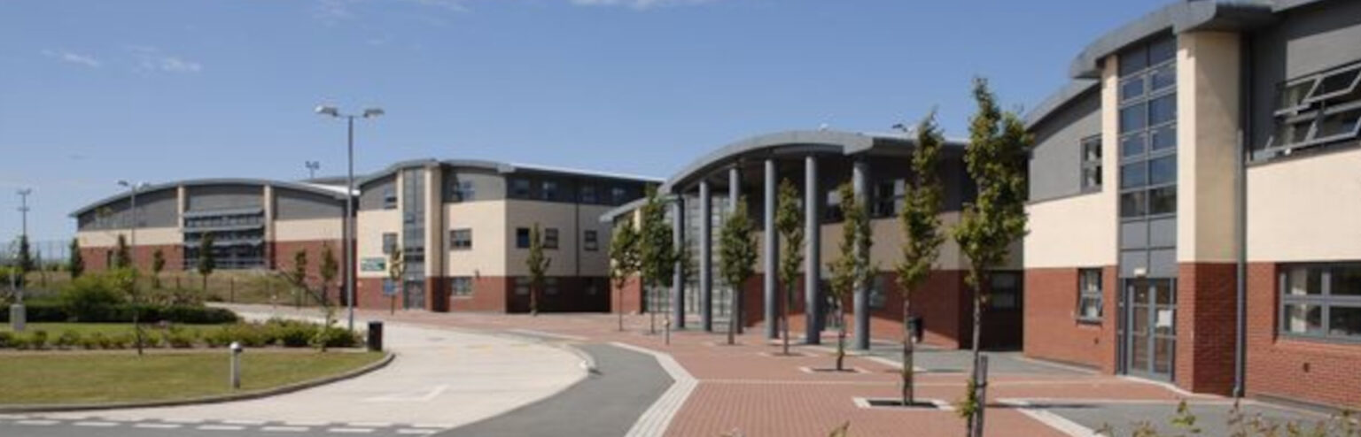 Ysgol John Bright – Cydweithrediad Clwstwr LLANDUDNO Cluster of Schools